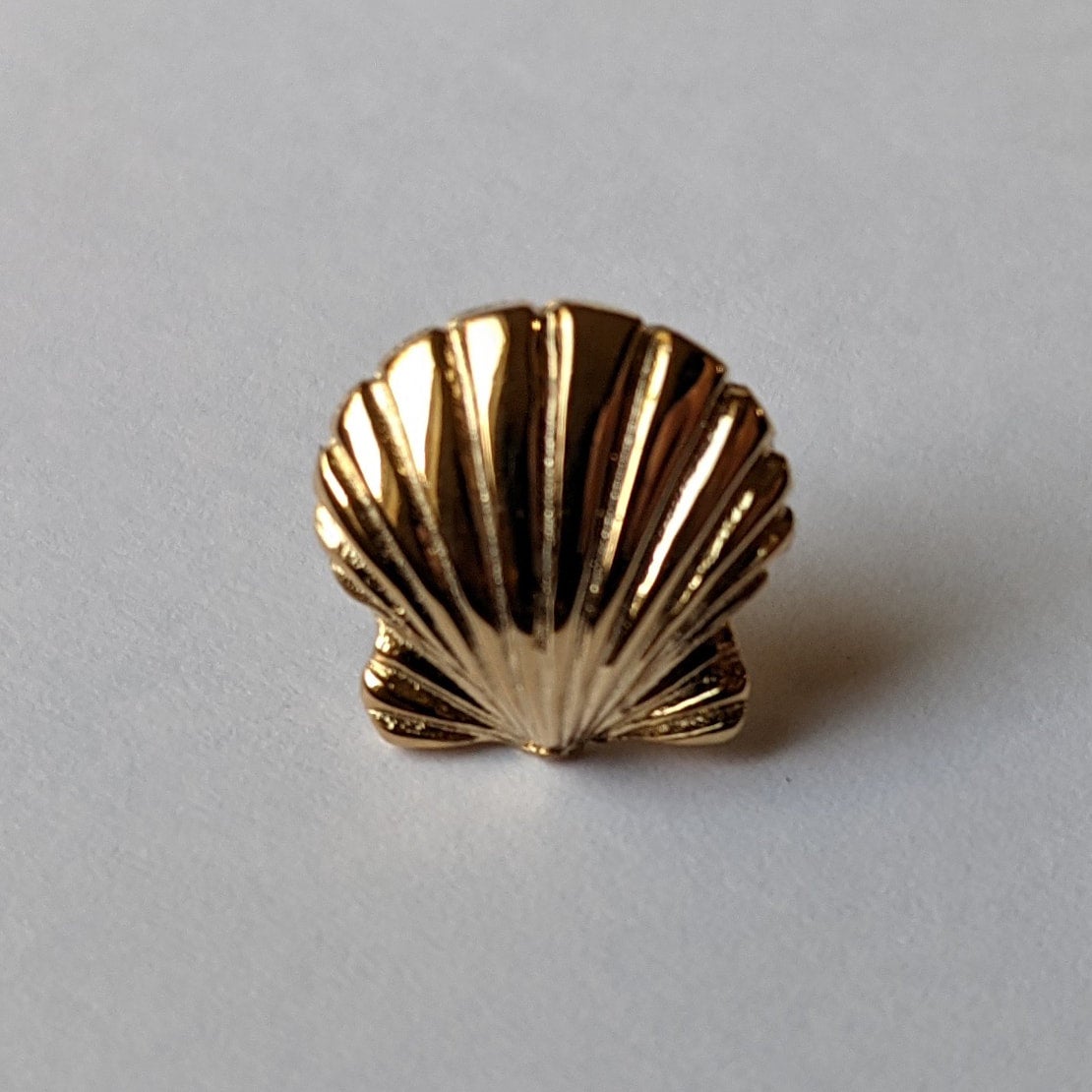 Gold Shell Carving | D.E.L.S. Nantuckets