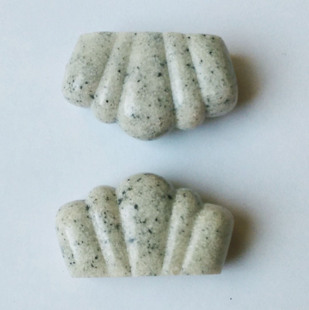 Acrylic Scallop Shell End Caps | D.E.L.S. Nantuckets