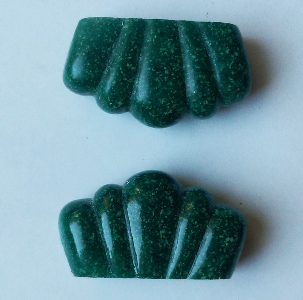 Acrylic Scallop Shell End Caps | D.E.L.S. Nantuckets